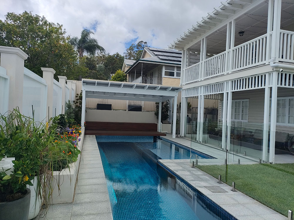 Roofed Pergola | Pine Pergola | Hamptons White Pergola | Pelican Waters ...