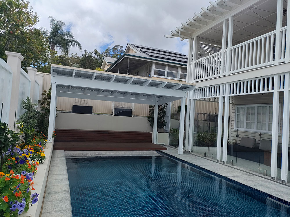 Roofed Pergola | Pine Pergola | Hamptons White Pergola | Pelican Waters ...